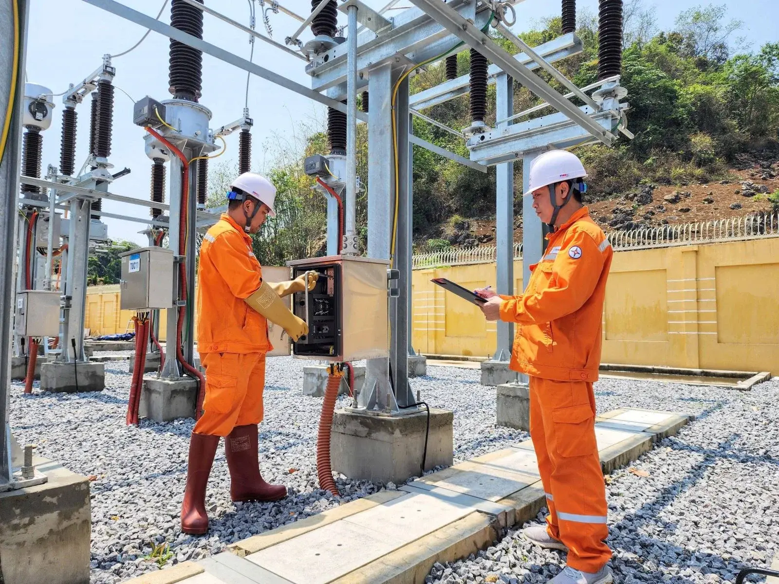 EVN Clears Losses, Power Pricing Enters a New Phase - Investify